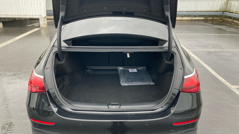 Used Mercedes-Benz E-Class E220d AMG Line Premium Plus 4dr 9G-Tronic ...