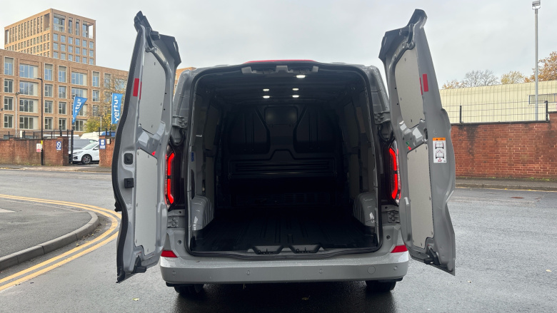 New Ford Transit Custom E-320 L1 Rwd 100kW 65kWh H1 Van Limited Auto ...